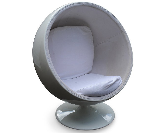 Eero Aarnio White Fibreglass Ball Chair With Upholstered Interior ...
