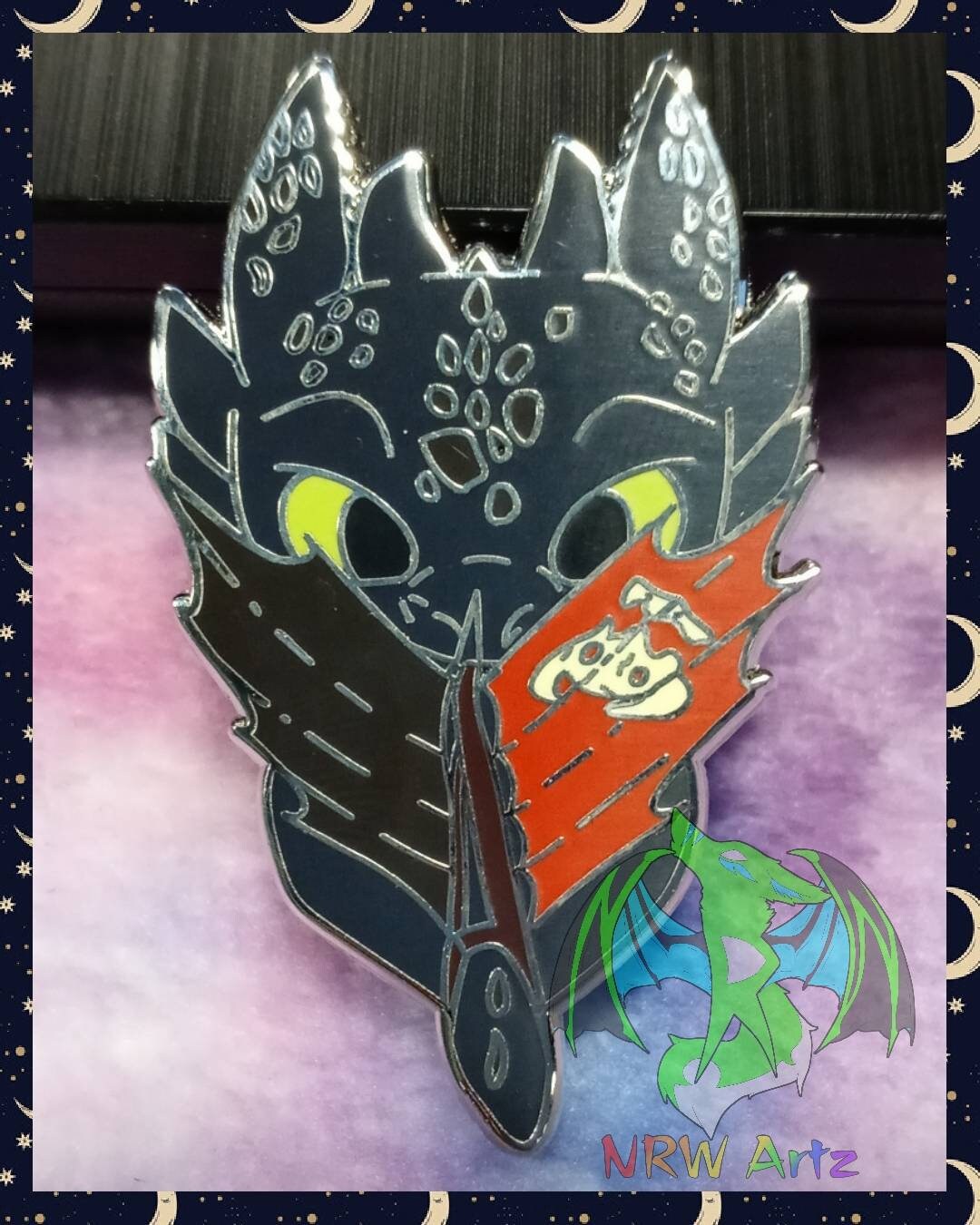 Toothless Pins by NRW Artz - Etsy