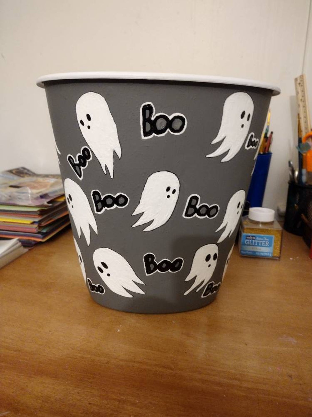 1.5 Gallon Gray Halloween Trash Can Decorated With Ghosts and BOO for ...