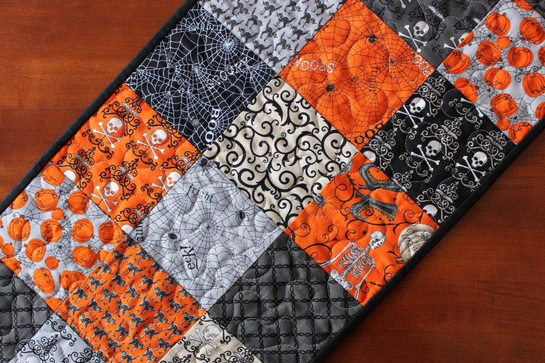 Halloween Table Runner, Skull Table Runner, Quilted Halloween Table ...