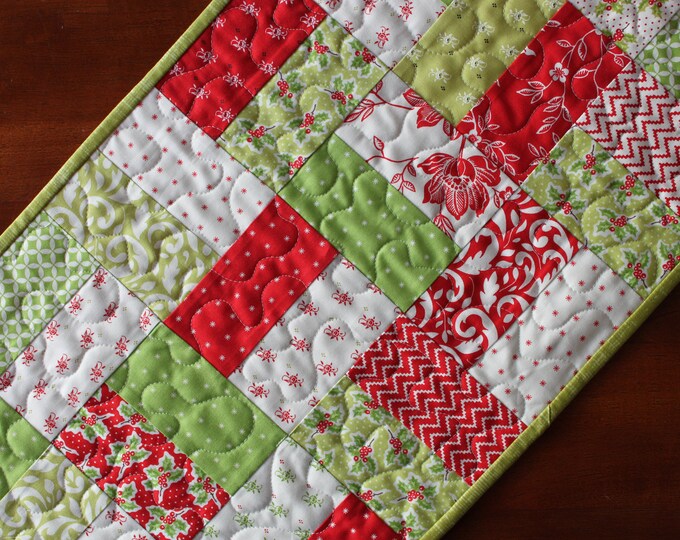 Christmas Table Runner, Christmas Figs, Quilted Christmas Table Runner ...