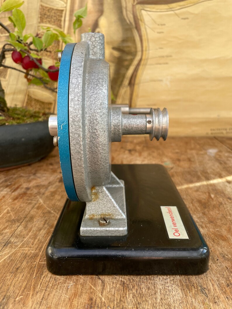 Vintage OIL PUMP by HEMA Engine Cutaway Educational Model | Etsy