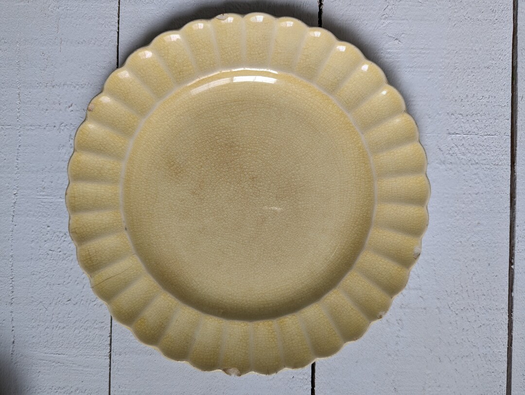 Vintage Pale Yellow Plate, Unmarked, Plate Wall, Gallery Wall - Etsy