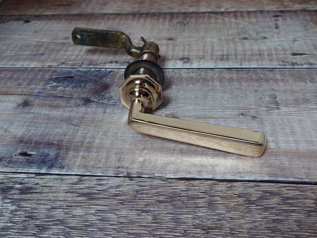 Reclaimed Chunky Brass Toilet Flush Handle, Heavy Brass Cistern Flush ...