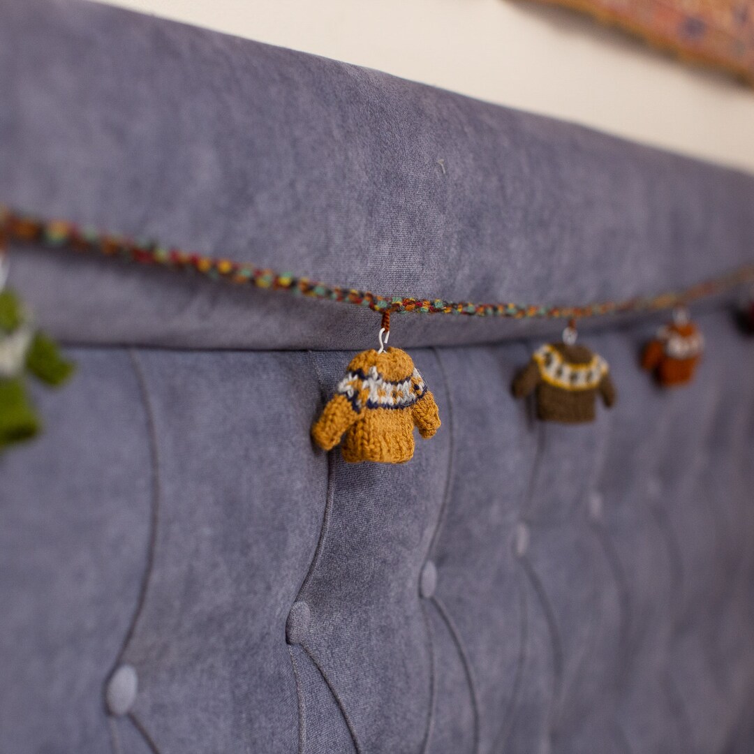 Mini Sweater Garland Hand Knit. Fall Autumn Decoration. Mantle Decor ...