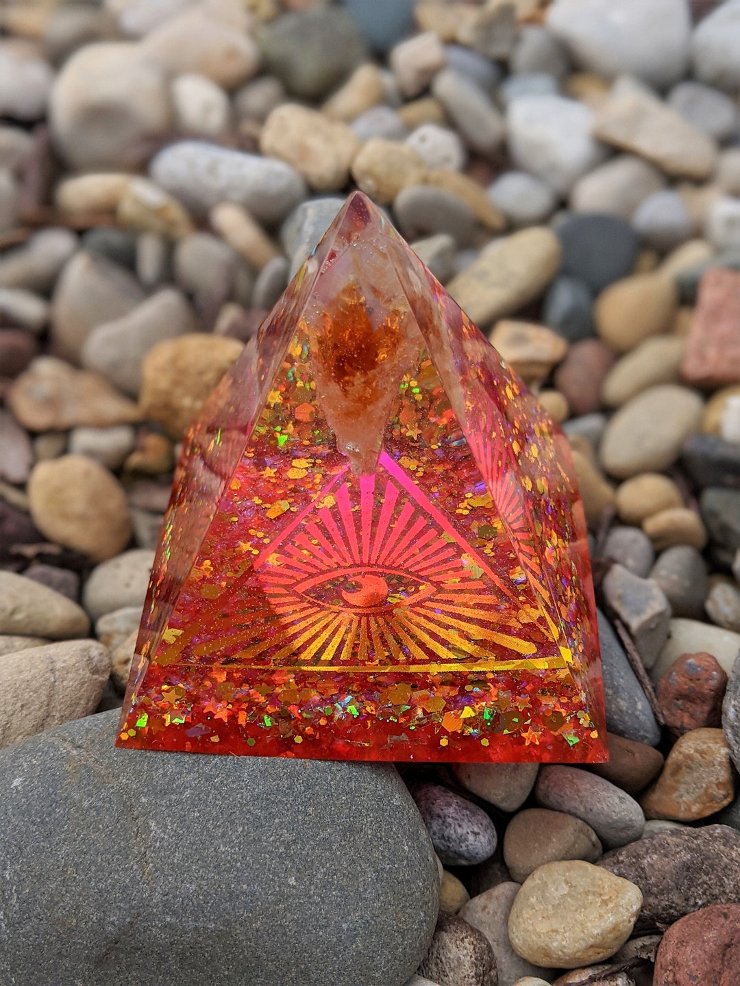 Pirámide de Citrino, Pirámide Organita, Citrino En Resina, Pirámide De ...