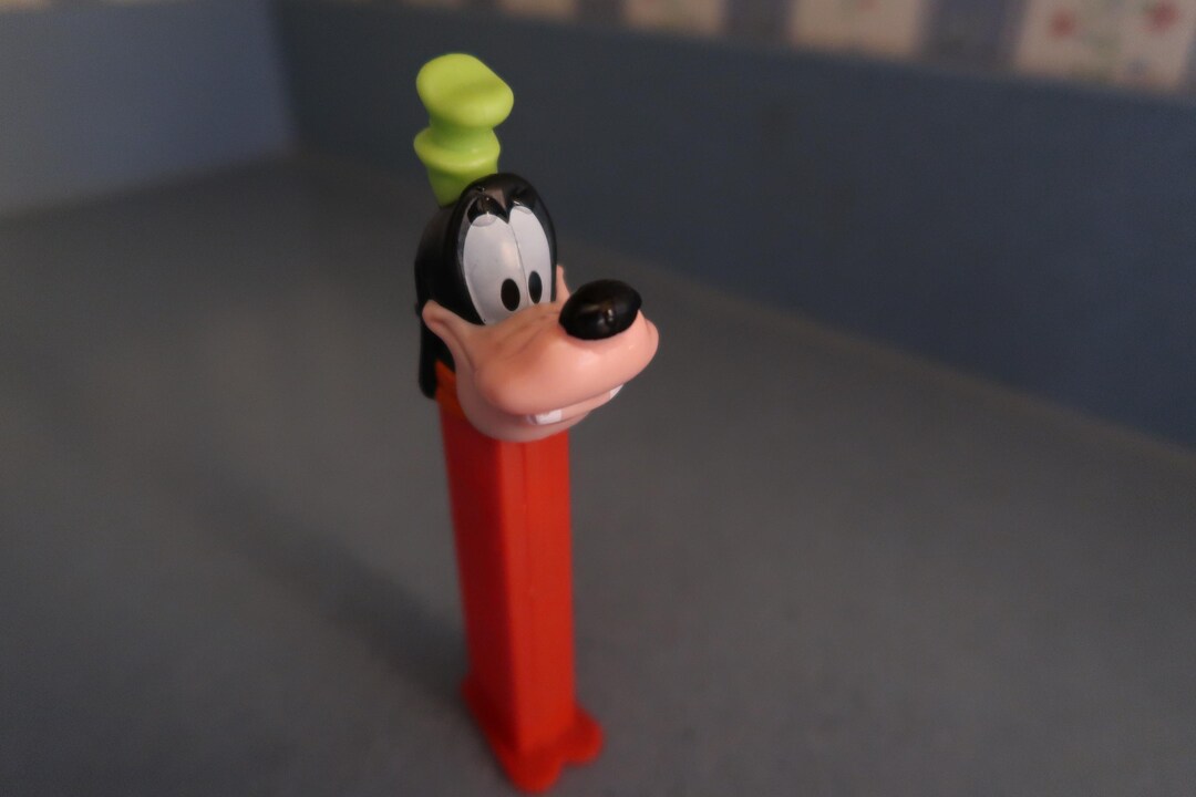 Vintage Goofy PEZ Candy Dispenser Made in Slovenia Red With Feet and ...