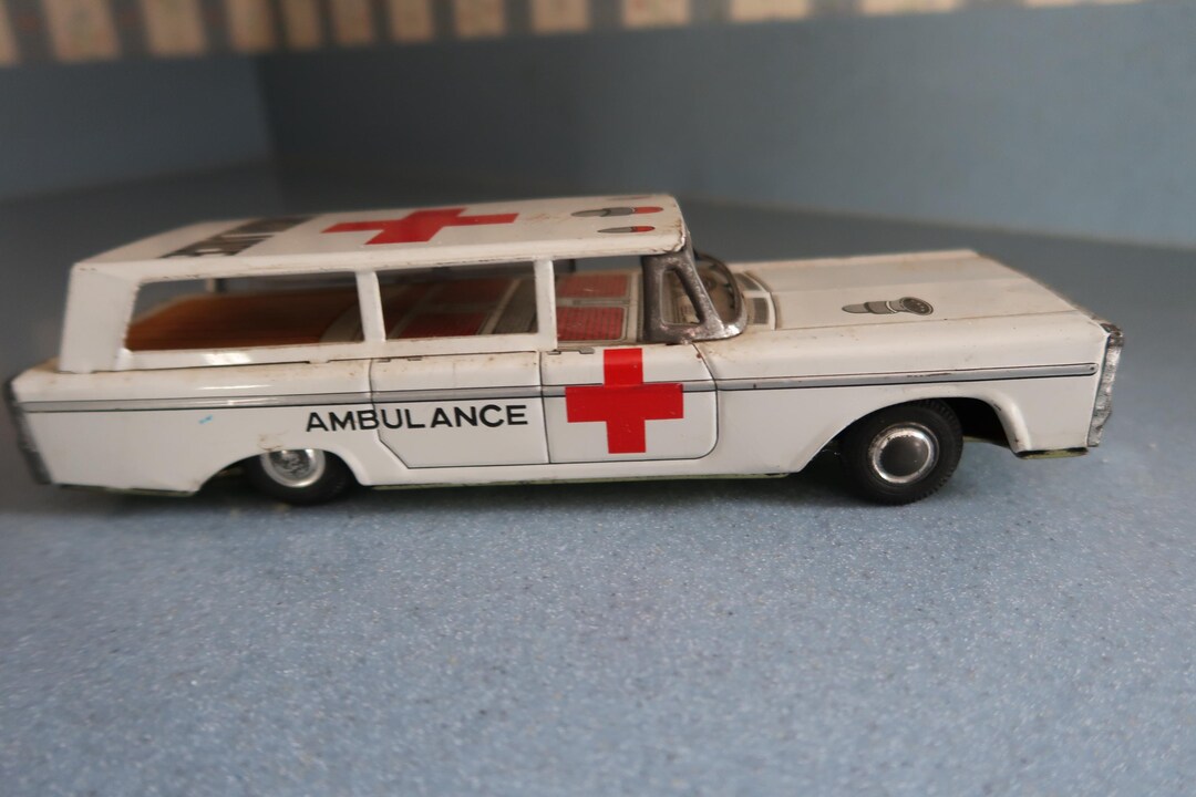 Vintage Lightweight Metal Ambulance Toy Vehicle With Plastic Wheels ...