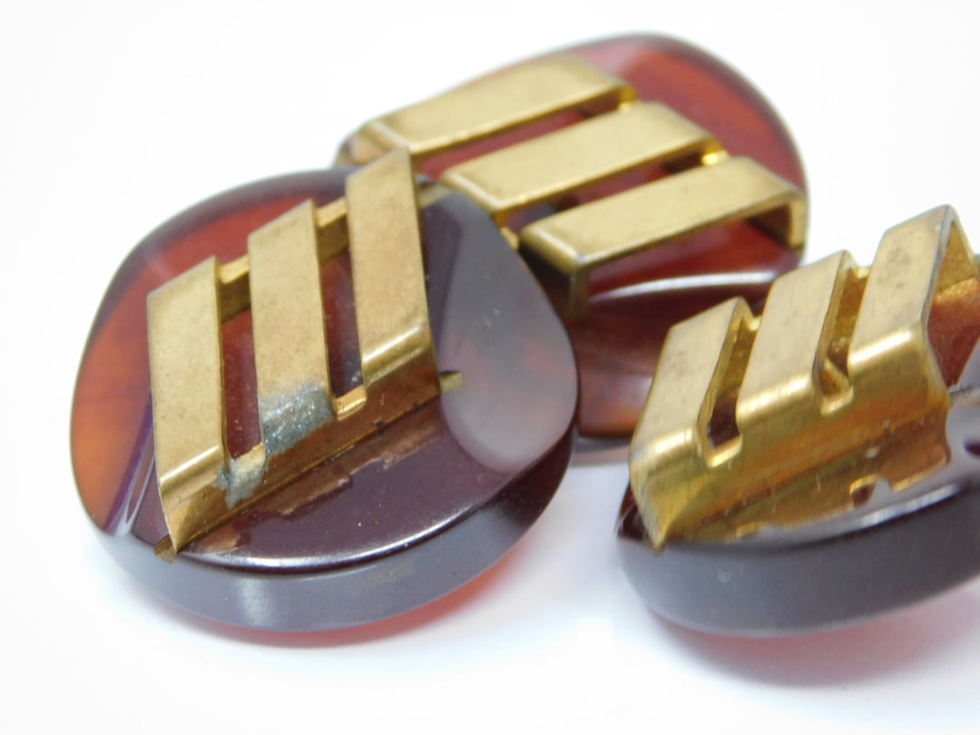 Three Vintage Metal Sculpture Buttons - Etsy