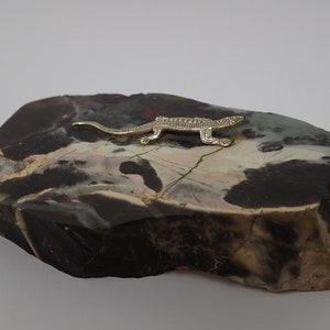 Miniature Lizard Sculpture on Stone - Etsy