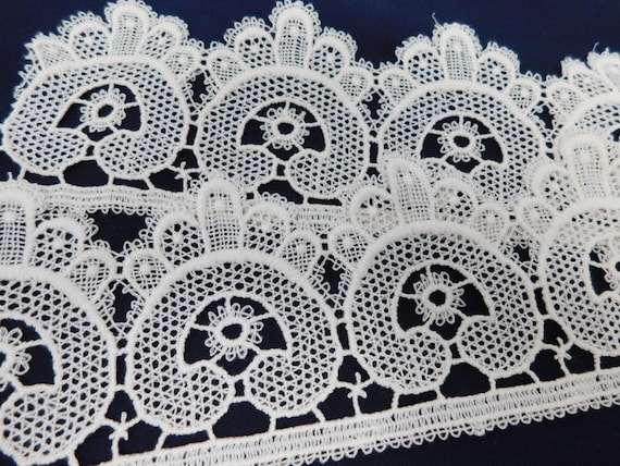 Frieze Embroidery Band Crochet - Etsy