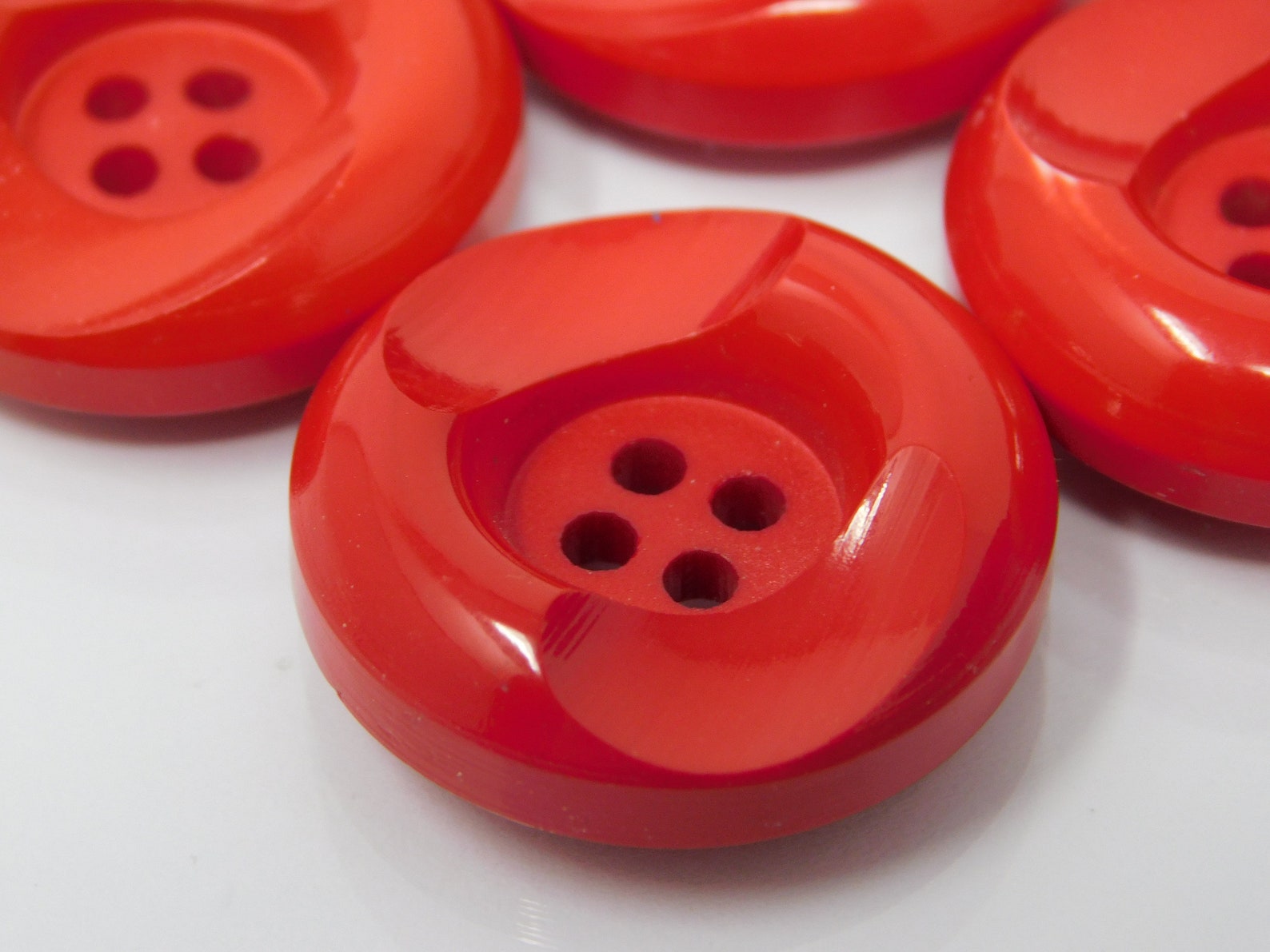 Five Red Vintage Buttons - Etsy