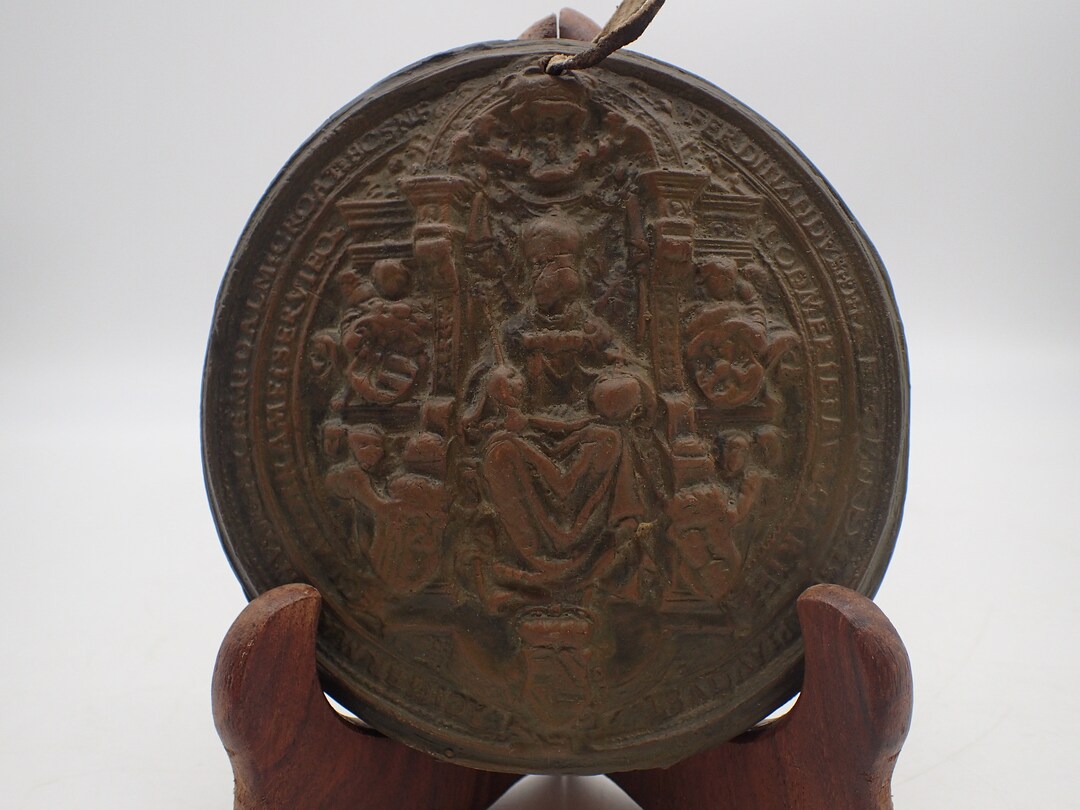 Medallion, Religious Pottery - Etsy