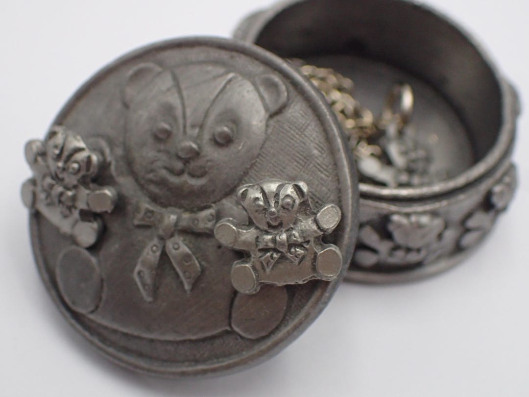 Box Set of Tin Jewelry - Etsy