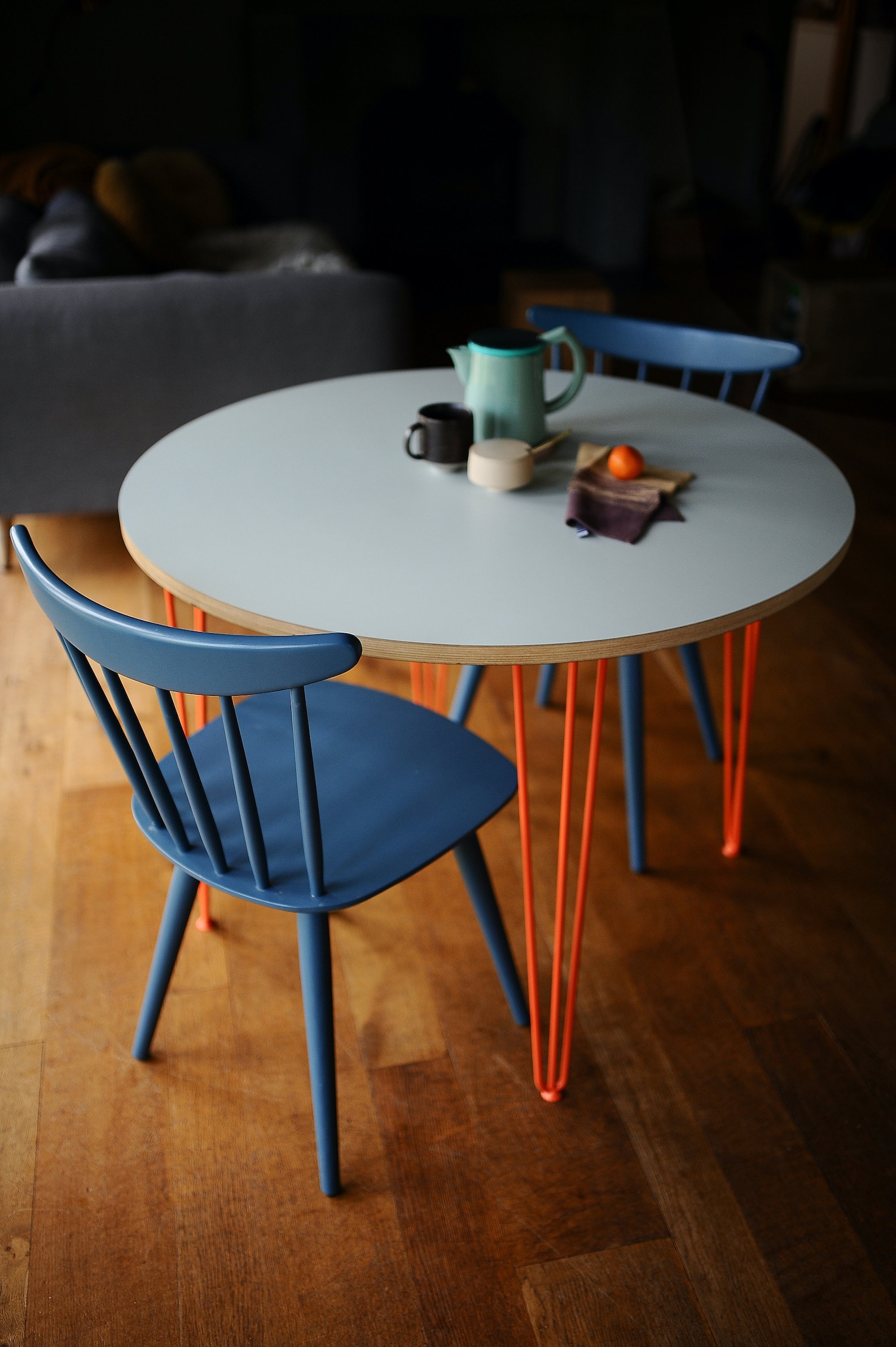 Formica Dining Table, Round Top on Hairpin Legs, Retro, Kitsch Kitchen ...