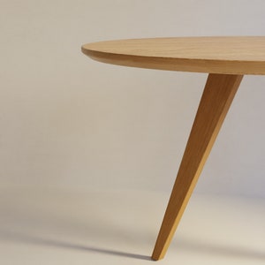 Handmade Solid Oak Round Dining Table: Swiss Edge, 3-leg Base - Etsy