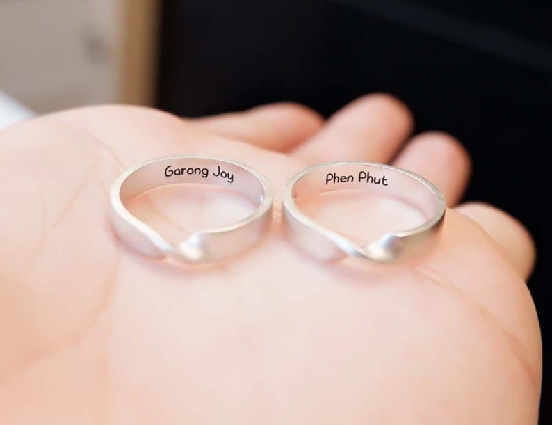 Mobius Ring Twist Band Ring Personalized Rings Twist Knot - Etsy