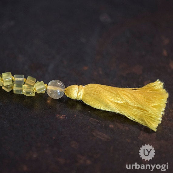 STAMINA 108 Perlen Mala aus gelbem Serpentin, Serpentin-Guru, Knüpfung ...