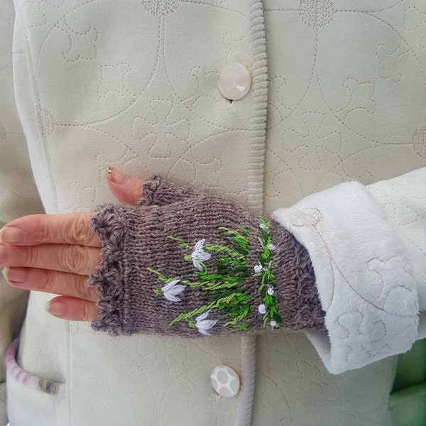 Embroidered Gloves - Etsy