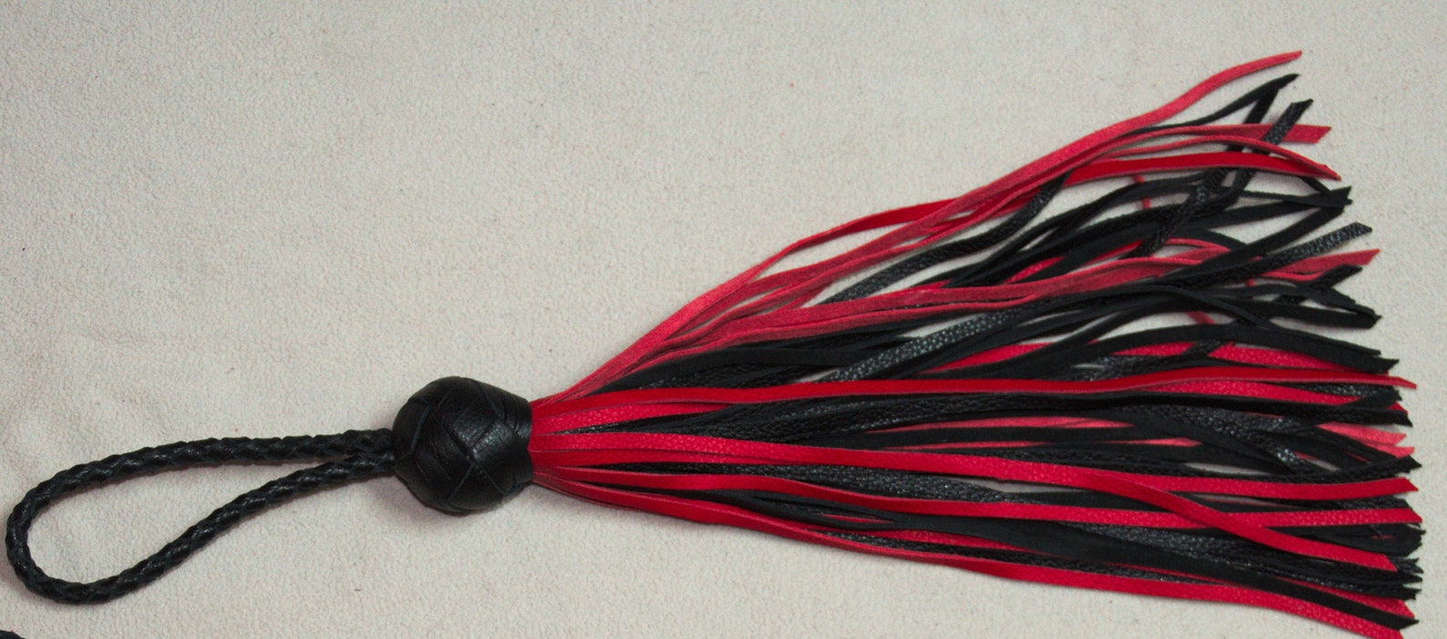 Flogger LOOP Premium Leather 58 Tails. - Etsy