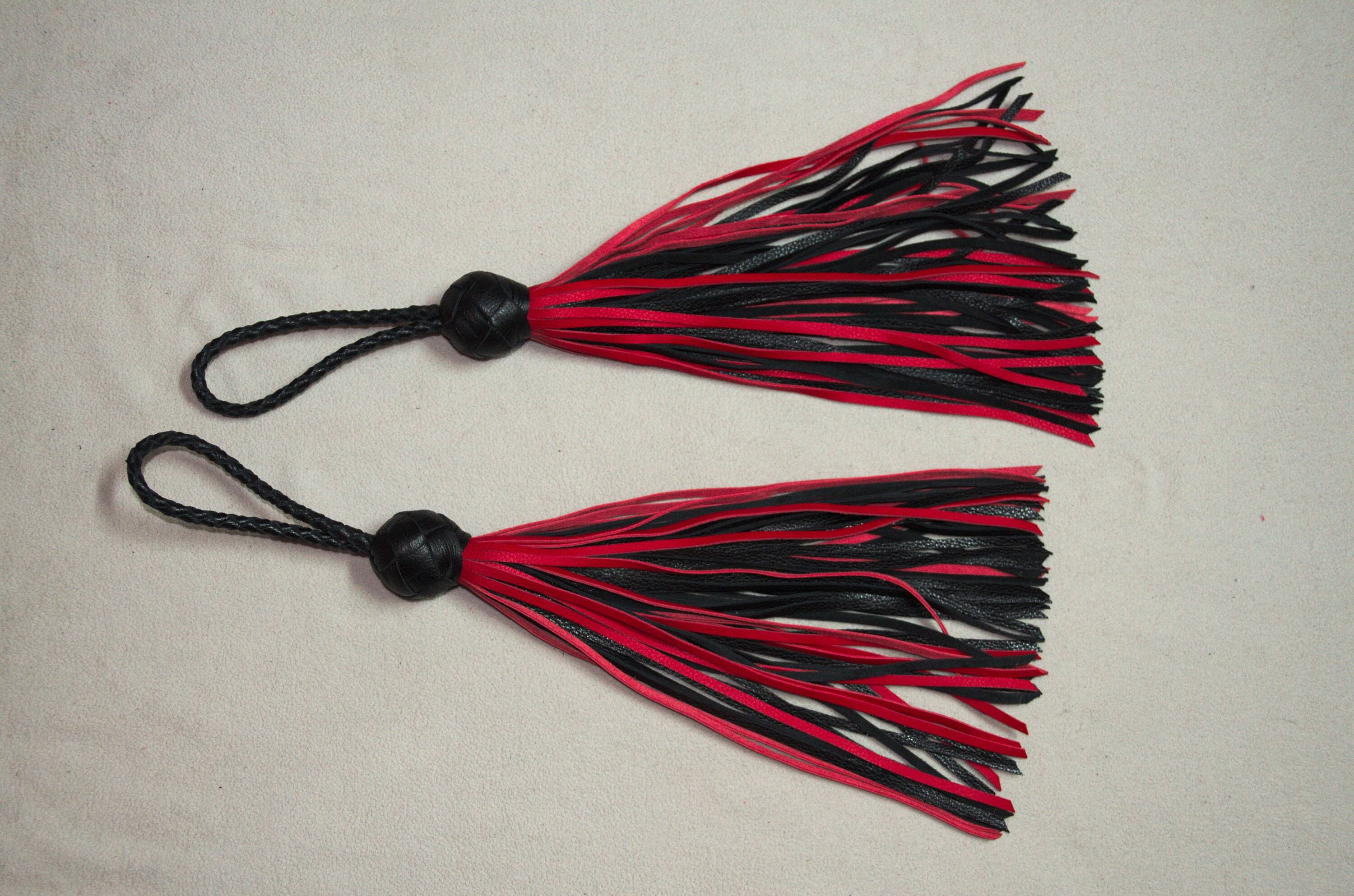 Flogger LOOP Premium Leather 58 Tails. - Etsy