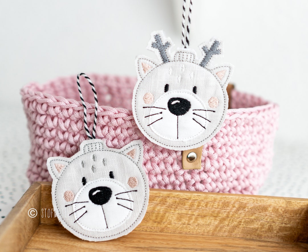 Embroidery File ITH Christmas Bauble Cat 10x10 (4"x4") - Etsy