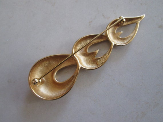 Vintage Monet Brooch - Gem