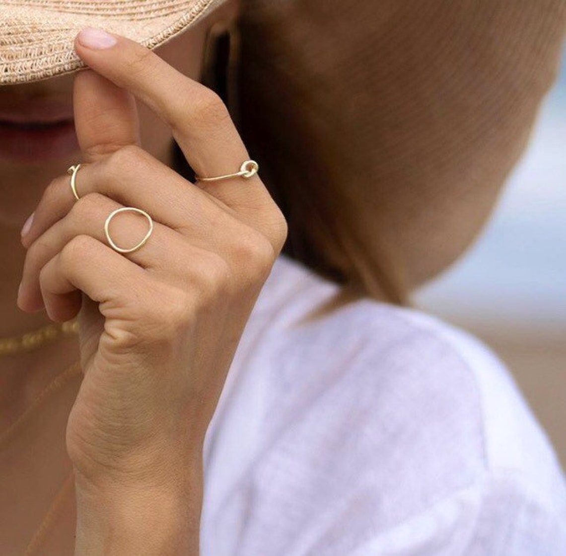 Circle gold ring Outline circle curve ring Oval ring | Etsy