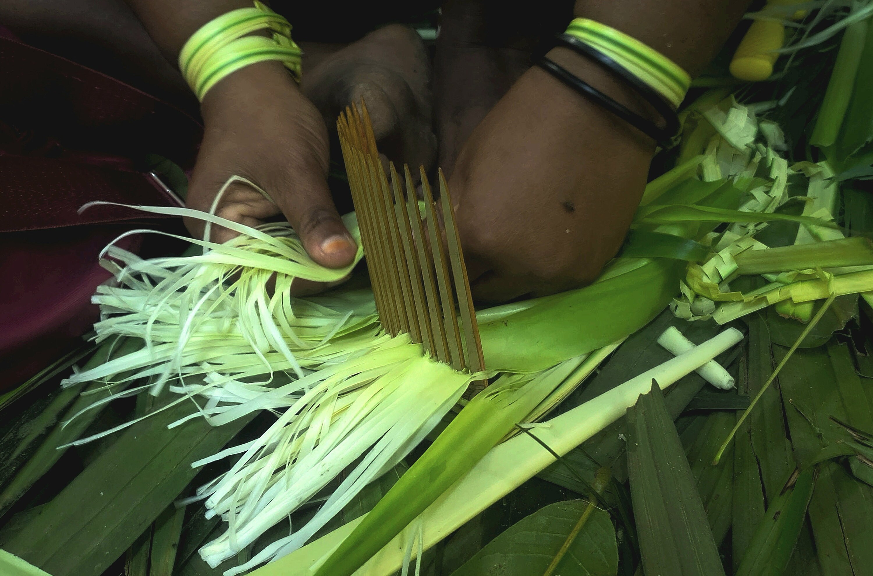 Beautiful Handmade Bamboo Comb. Indigenous Orang Asli Afro Pick ...