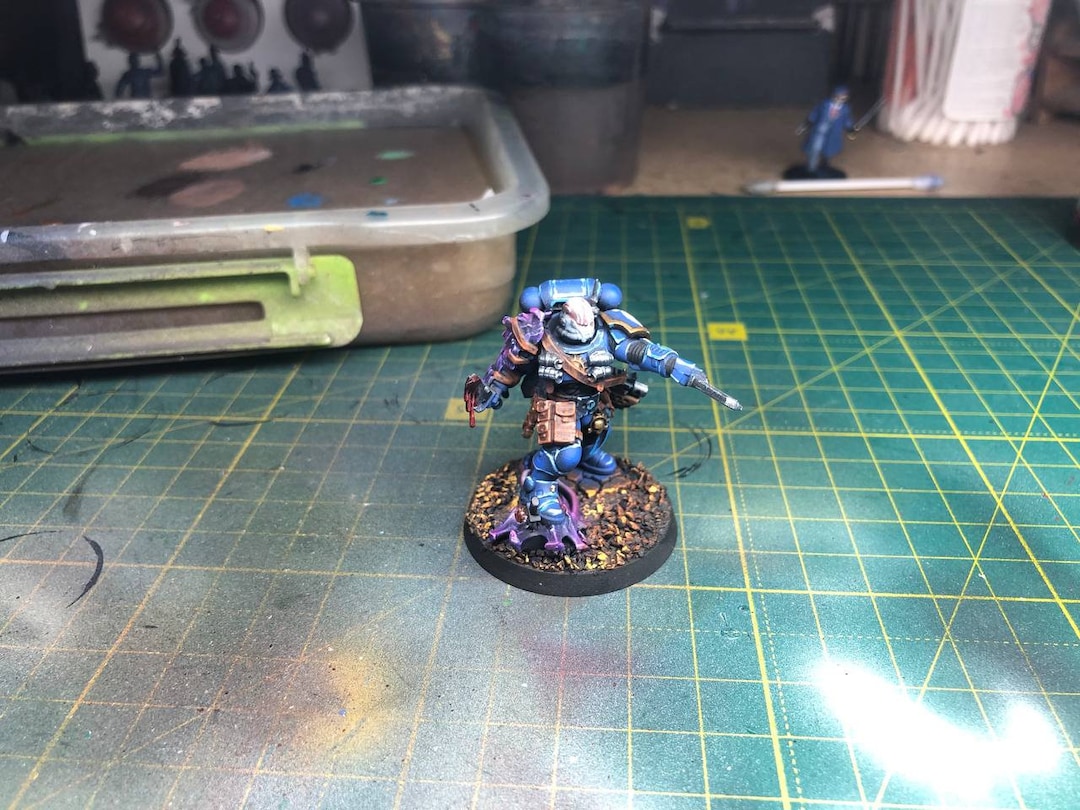 Commission Warhammer 40k. Ultramarine - Lieutenant With Combi-weapon ...