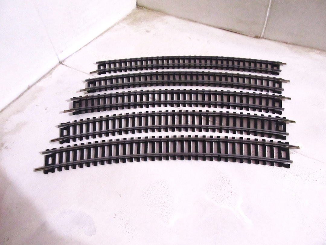 Mehano 1980's " Made in Yugoslavia HO 5 Piece Curved" Model Train Track ...