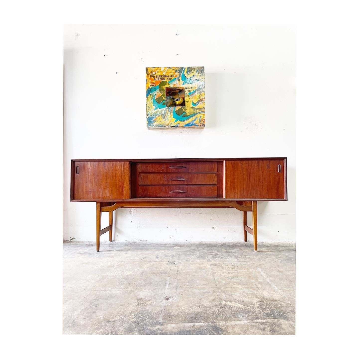 Mid Century Modern Console or Sideboard - Etsy