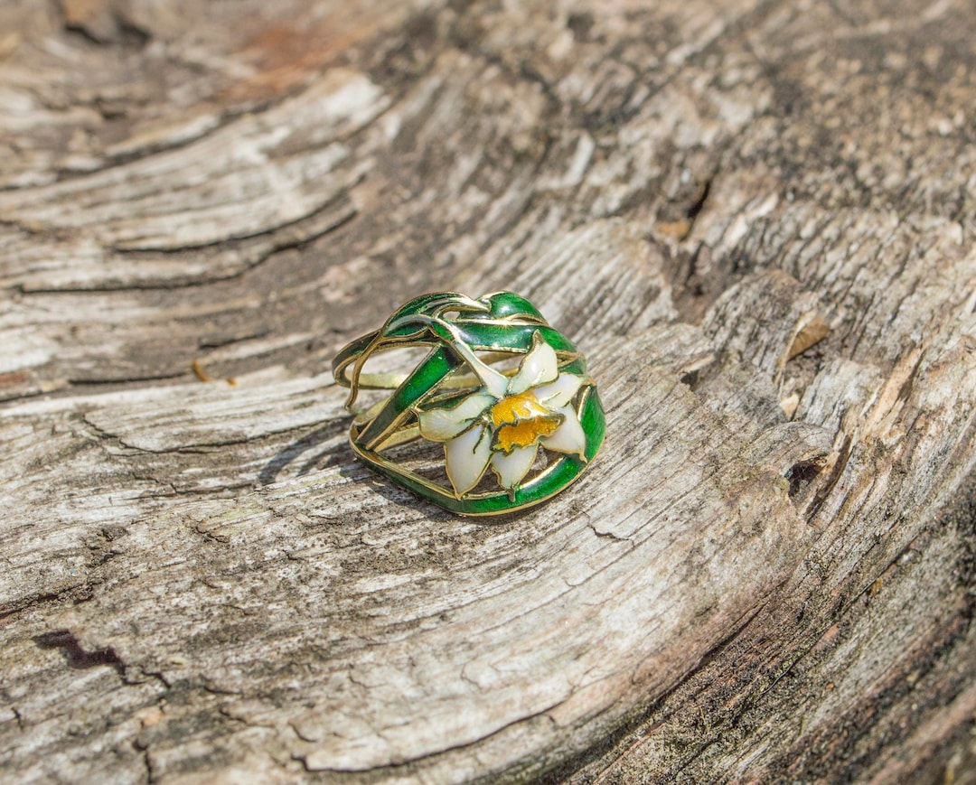 Golden Daffodil Ring, Art Nouveau Lily Flower Jewelry With Vitreous ...