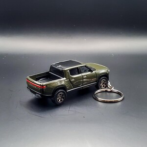 Rivian R1T Pickup Olive Green Keychain for Keys, Backpack, Clutch ...