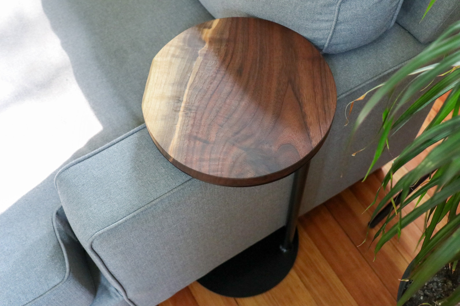 Live-edge Walnut, Round Industrial Side Table - Etsy