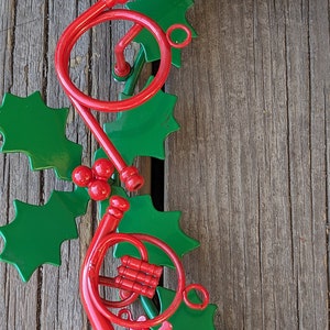 Vintage Metal Holly and Musical Instrument Holiday Wreath, Fun and ...