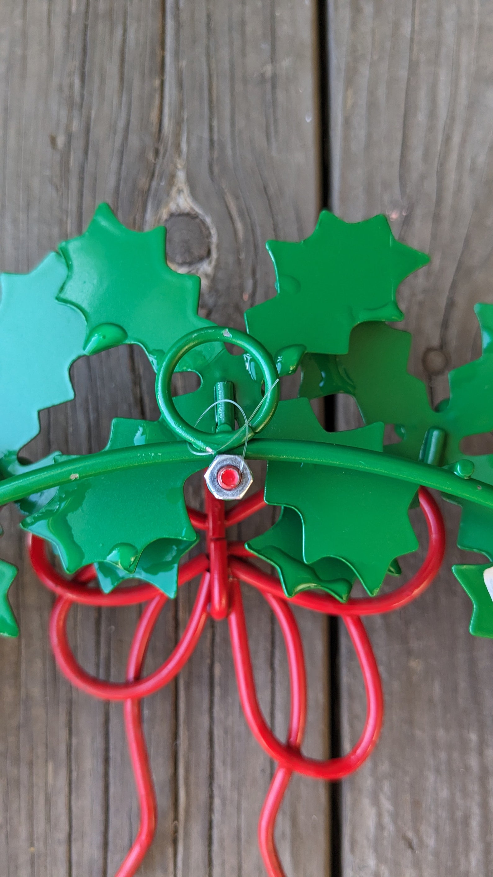 Vintage Metal Holly and Musical Instrument Holiday Wreath, Fun and ...