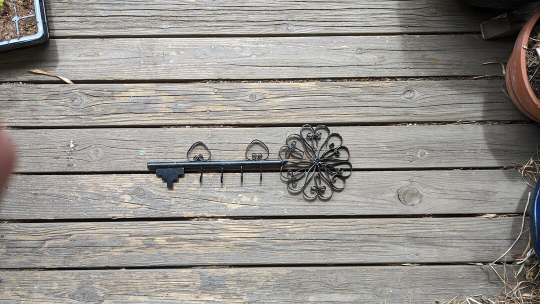 Vintage Metal Key Holder, Wall Hanging Key, Jewelry Holder, Key Shaped ...