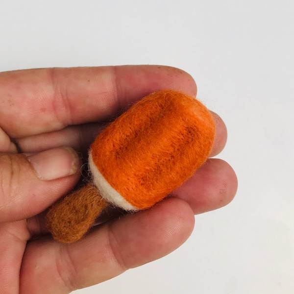 Felt Pin - Etsy