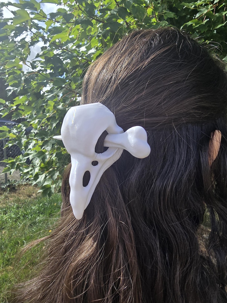 3D Printed Raven Skull Hair Pins: Gothic Fantasy Hair Accessories - Etsy