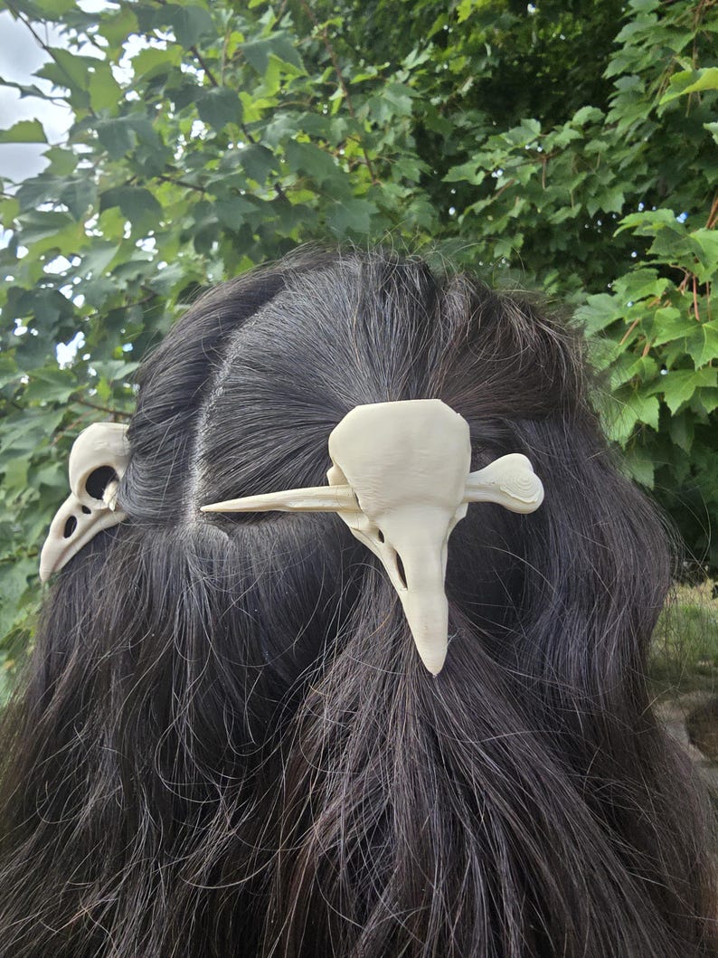 3D Printed Raven Skull Hair Pins: Gothic Fantasy Hair Accessories - Etsy