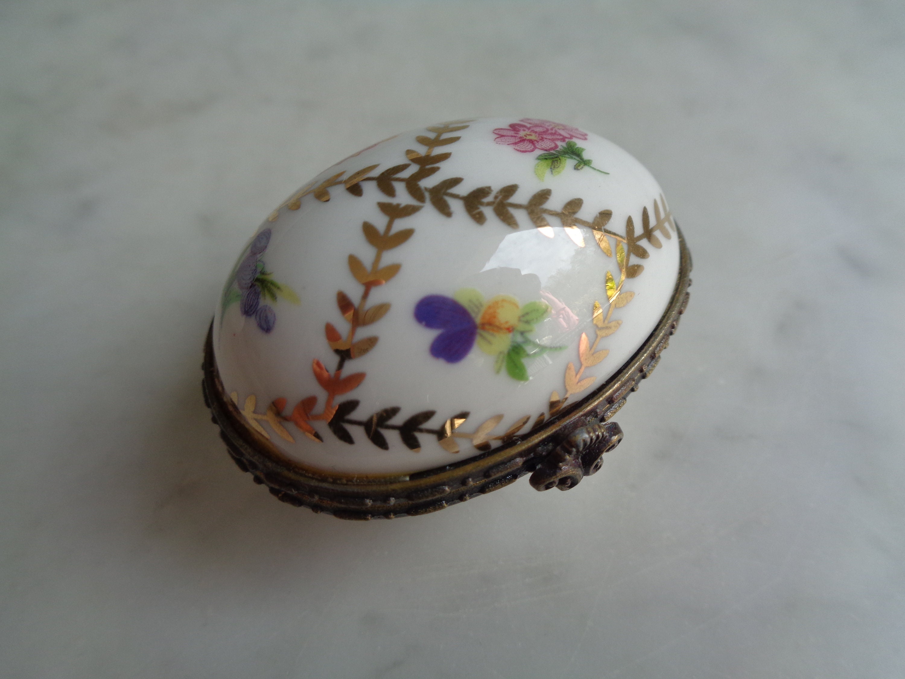 Porcelain Box Collection Vaseline Box in the Style of Buen - Etsy