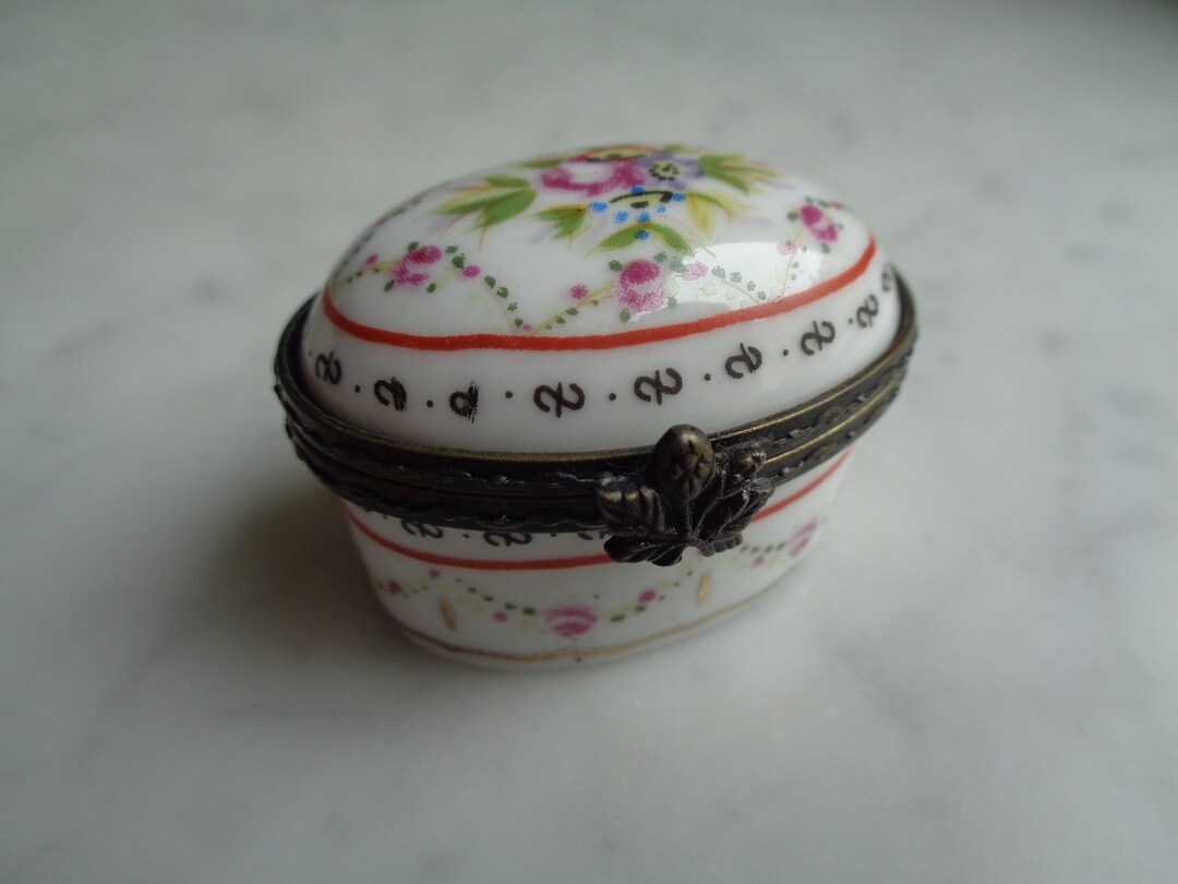 Porcelain Box, Collection, Rose Seed Box, Spanish Style, 19th Century ...
