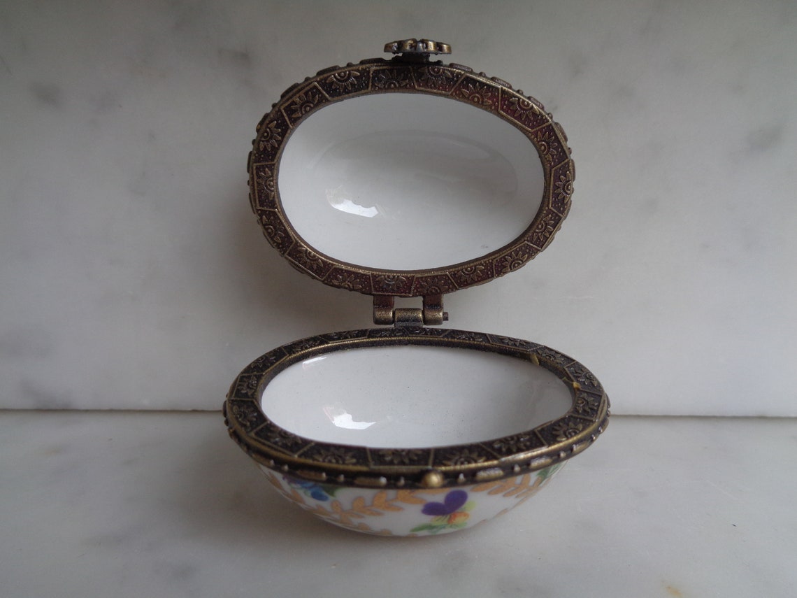 Porcelain Box Collection Vaseline Box in the Style of Buen - Etsy