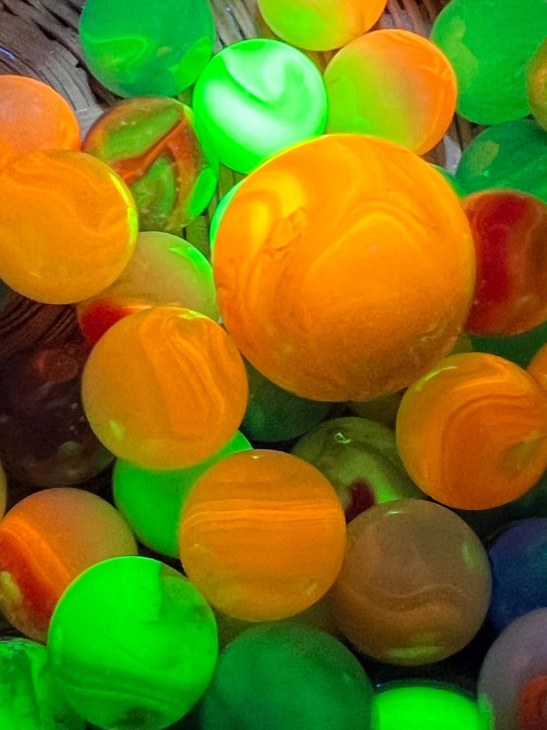 Vintage Marbles 58 Classics & Shooter UV 365nm Blacklight Reactive ...