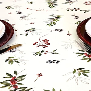 70" WILD BERRIES ALLOVER French Country Round Tablecloth - French ...