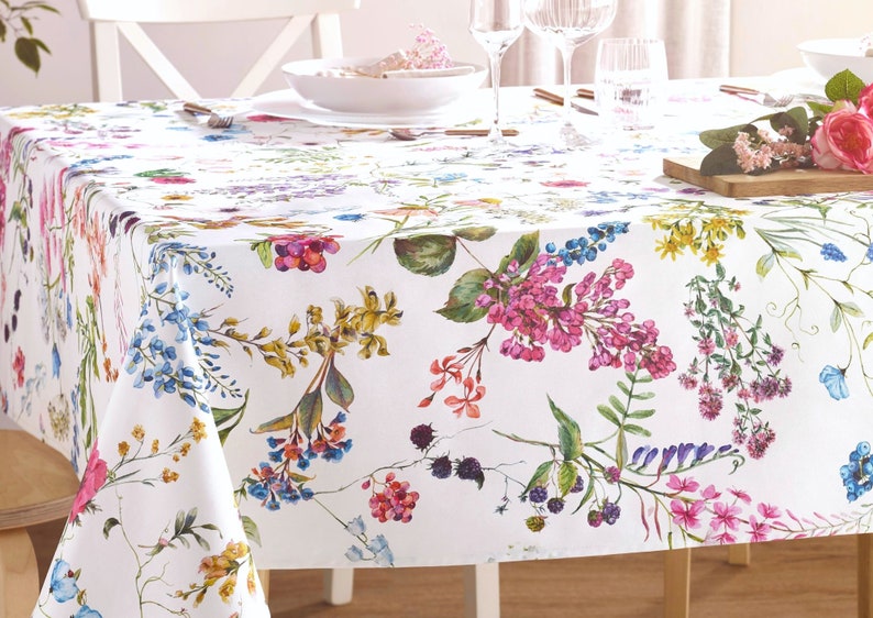 SYLVIE Rectangle French Country Wild Flowers Berries Tablecloths French ...