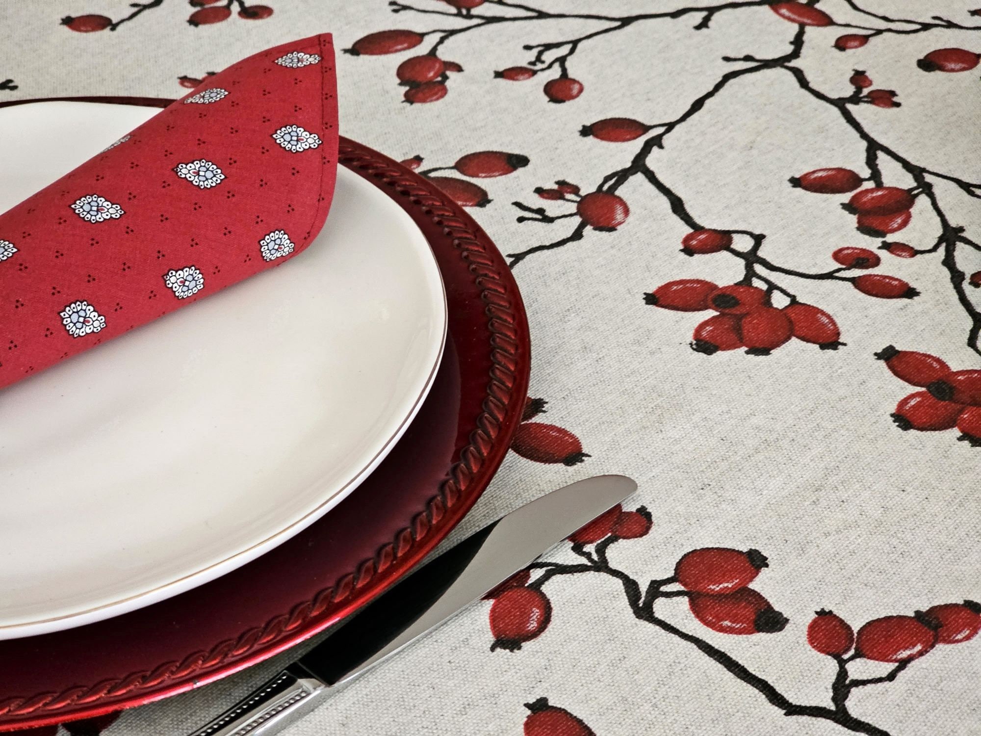 WINTERBERRY HOLLY Cotton Coated Rectangle Tablecloth - French Oilcloth ...