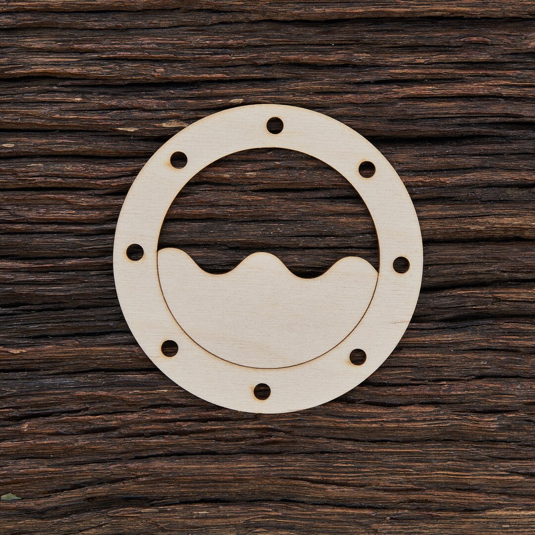 Décor de hublot de bateau en bois avec artisanat et décoration en forme ...