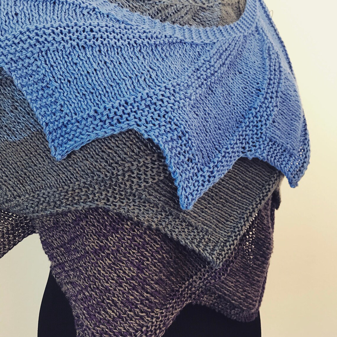 Short Row Knitting PATTERN Featuring Ombre Gradient and Variegated Yarn ...